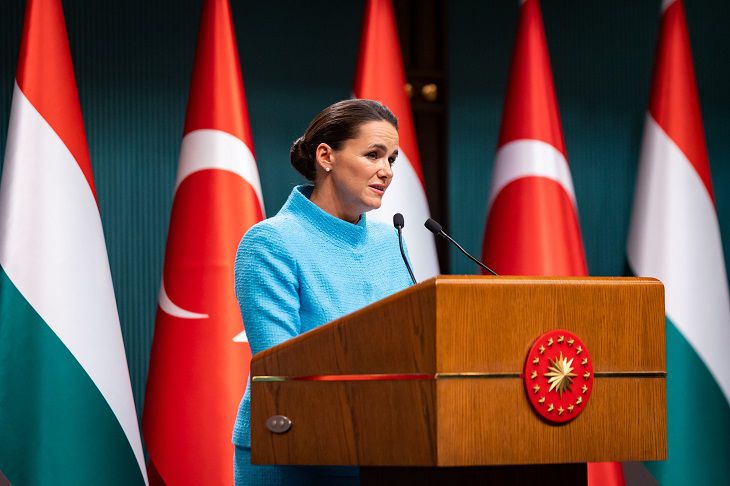 Президент Венгрии рассказала каким должен быть мирный план по Украине новости венгрия